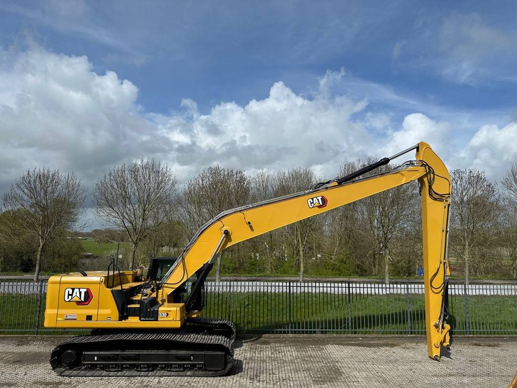 Caterpillar 330 Long Reach demo machine : Riverland Equipment