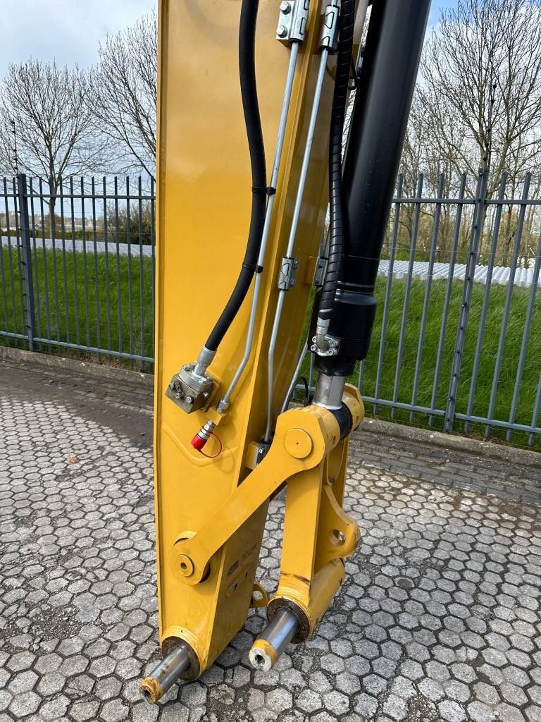 Caterpillar 330 Long Reach demo machine : Riverland Equipment