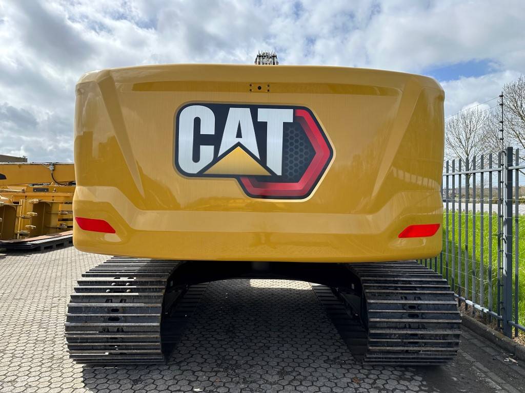 Caterpillar 330 Long Reach demo machine : Riverland Equipment