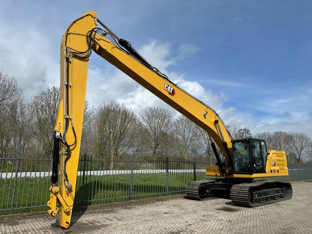 Caterpillar 330 Long Reach demo machine : Riverland Equipment